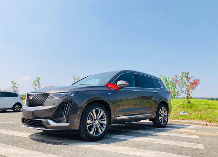 44万的凯迪拉克XT6值得买吗？用车5个月后，车主：想说十个字_百科TA说