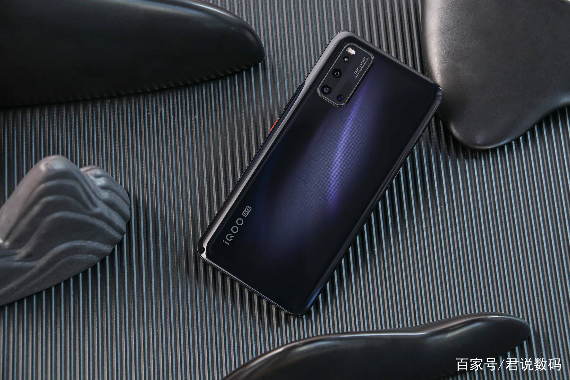 质感大片怎么拍？iQOO 3专业人像模式，随手一拍，都是惊喜_百科TA说