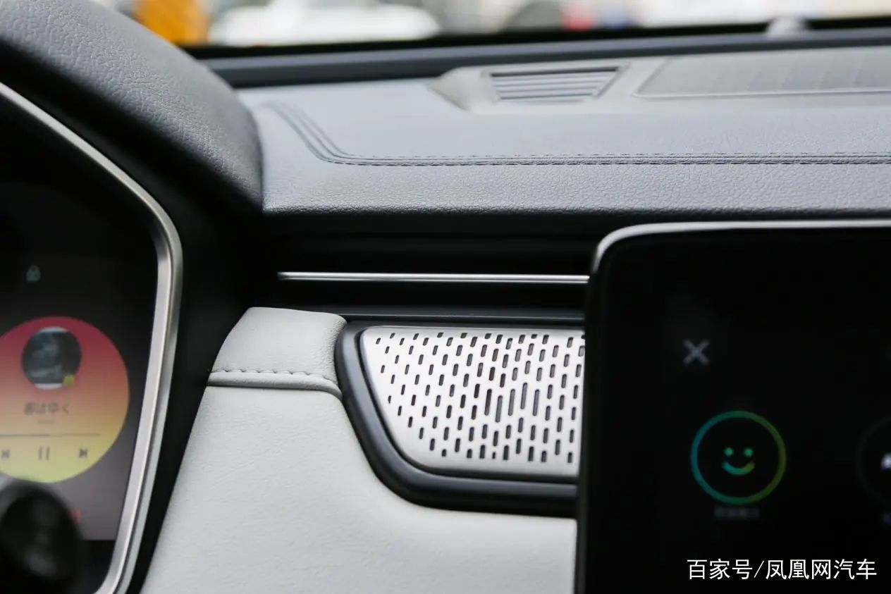 520km超长续航/科技化配置升级 静态体验威马EX5-Z_百科TA说