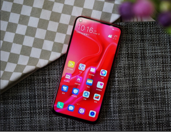 华为Nova4，作为Nova3的升级版，它有哪些改进呢？_百科TA说