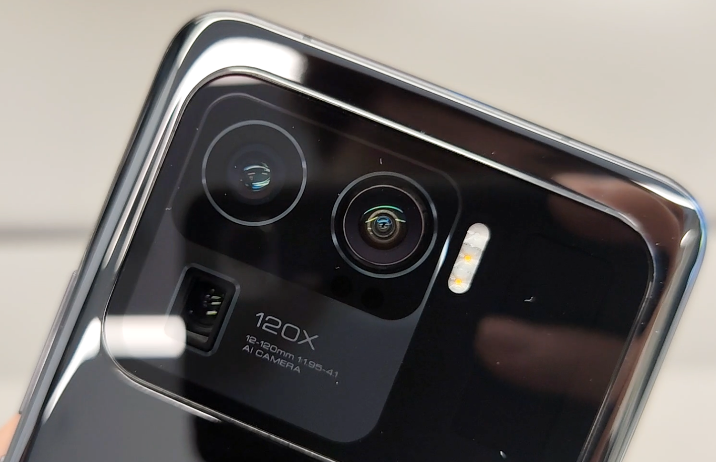 小米11 Ultra辨识性强，性能澎湃！_百科TA说