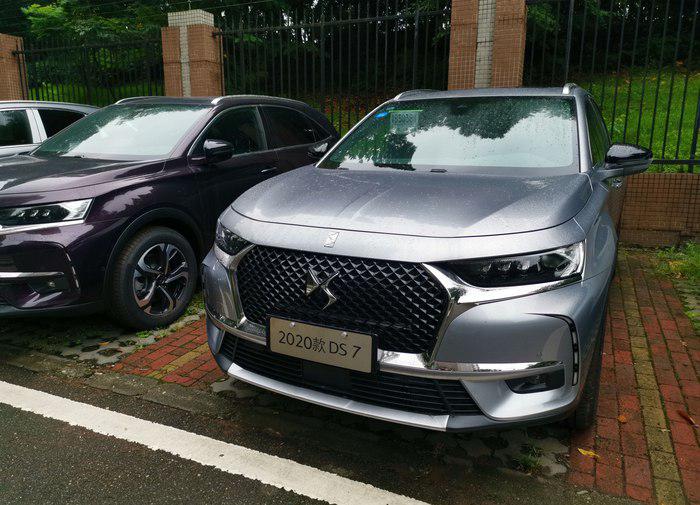 29万如何选车？凯迪拉克XT4和DS7怎么选？读完你就知道了_百科TA说