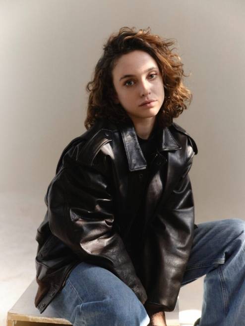 爱丽丝·卢帕雷利_百度百科