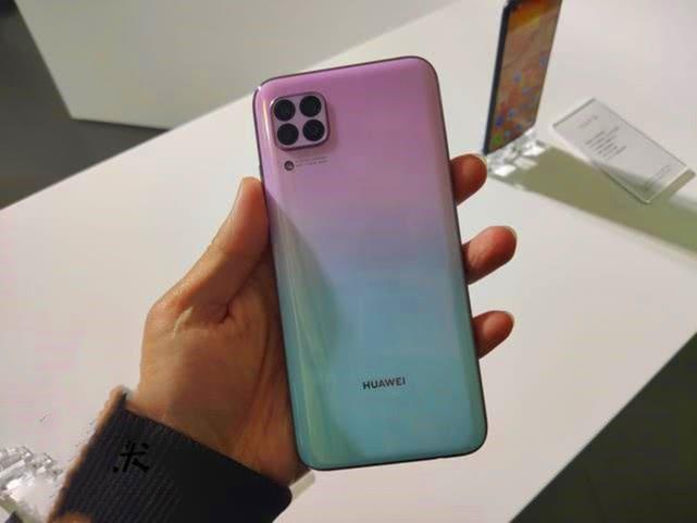 配麒麟810＋40W快充＋4800万AI四摄，华为nova 6 SE关注度爆棚！_百科TA说