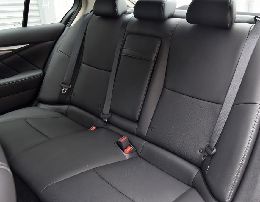 开完雷克萨斯CT，再开英菲尼迪Q50L，车主：两者差距不小_百科TA说