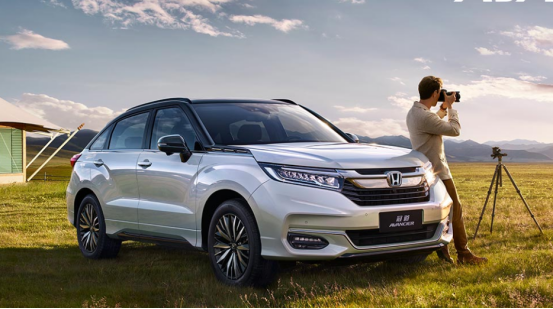 30万预算 同是2.0T 凯迪拉克XT5和本田冠道 你要怎么选_百科TA说