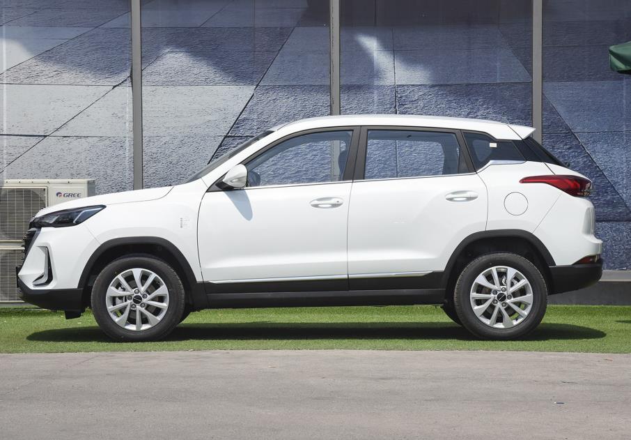 存款6万，长安CS15和北京X3谁的档次高？读完你就知道了_百科TA说