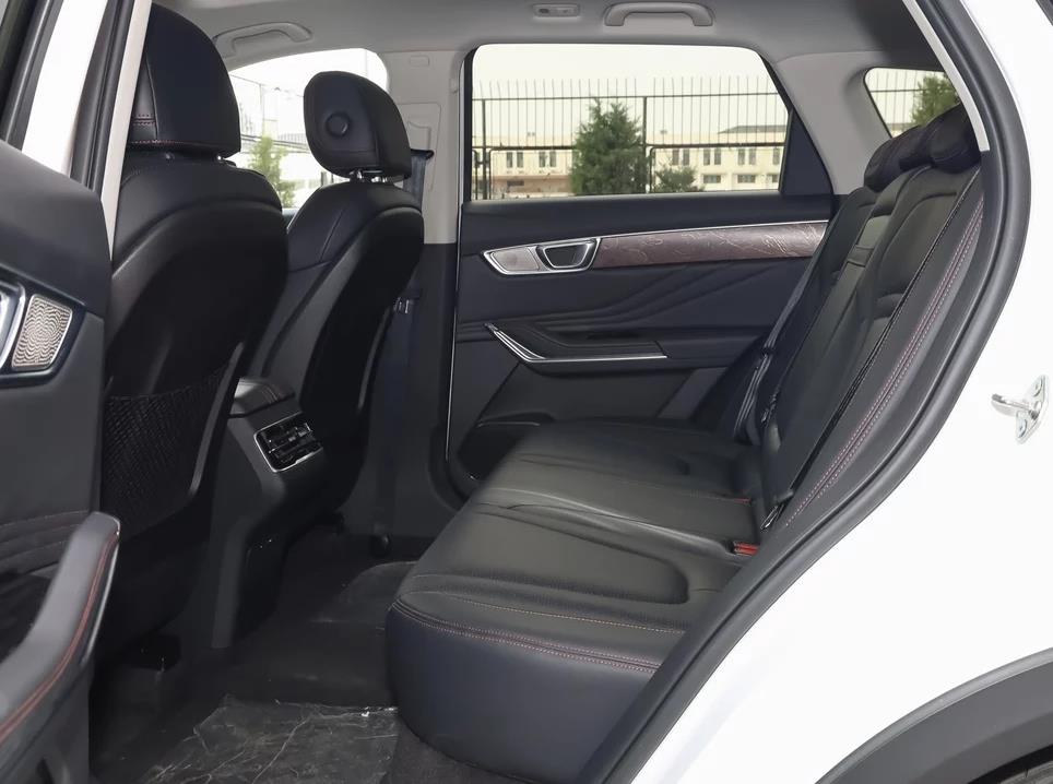 奔腾T99真的很好？它的做工精致吗？车主分享真实体验_百科TA说