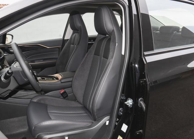 不止续航510公里，广汽丰田iA5，满足你对合资纯电动车的所有想象_百科TA说