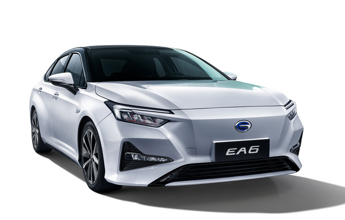 广汽本田版“Aion S”，内配悬浮大屏+按键换挡，尺寸超菲斯塔EV_百科TA说