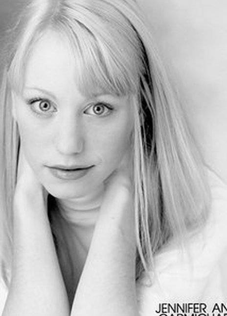 Jennifer Carmichael_百度百科