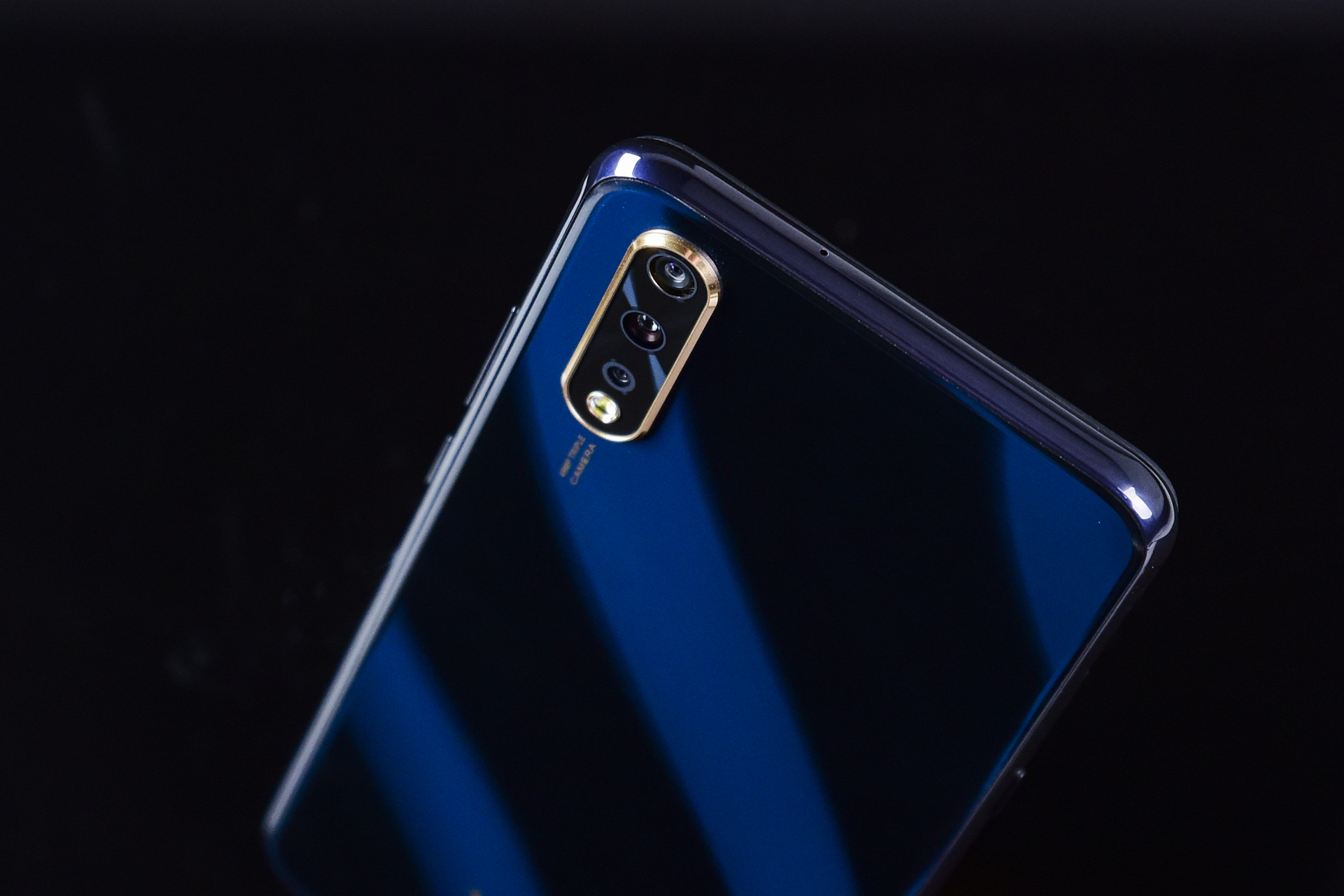 骁龙712+4800万超广三摄 vivo Z5极速幻影图赏_百科TA说