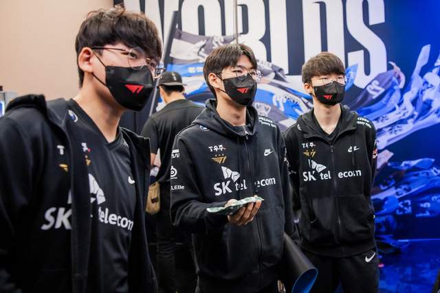 S12四强三支韩国队，JDG成半决赛LPL唯一独苗，或复刻S11剧情！_百科TA说