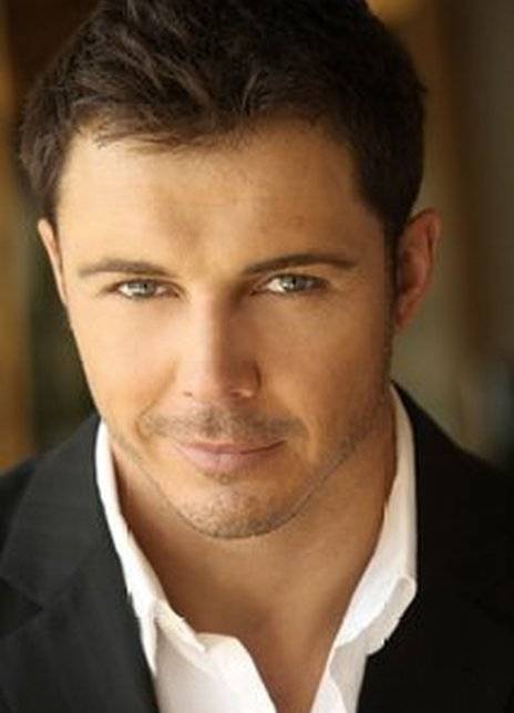 Aaron Hammond_百度百科