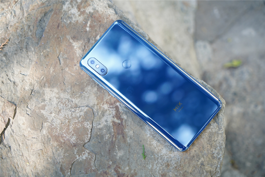 最受欢迎的宝石蓝版本，小米MIX3外观图赏，这颜值你打几分？_百科TA说