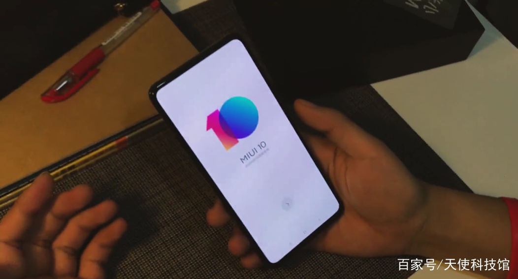 在手机价格越来越高的2018年，只有小米MIX3在照顾性价比_百科TA说