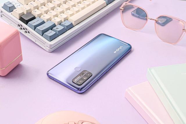 全面均衡无短板，内置5000mAh大电池，这样的vivo Z6爱了没_百科TA说