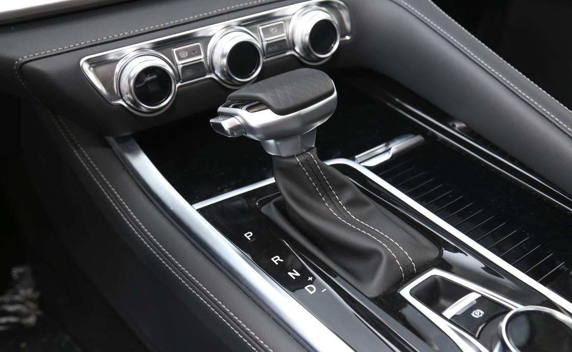 18万选哪款车？长安CS95还是雪佛兰探界者？读完你就清楚了_百科TA说