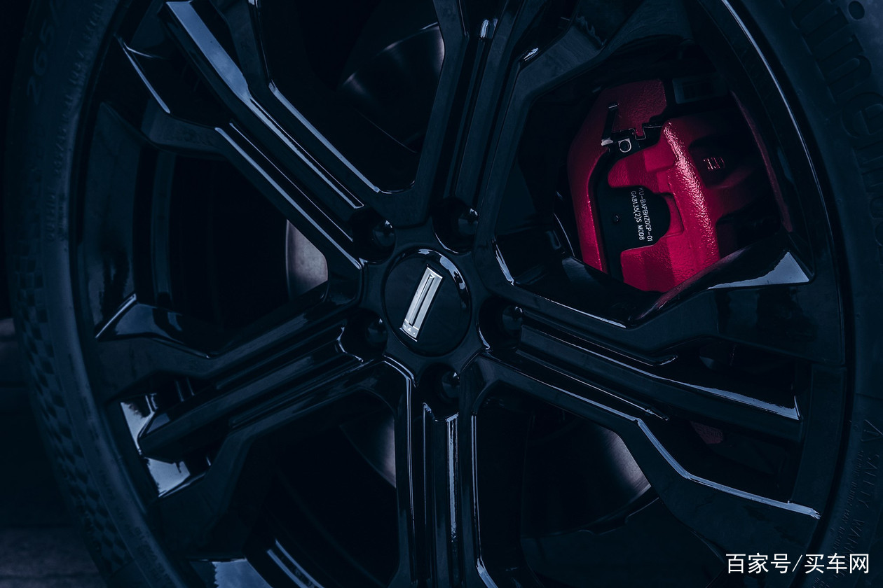 WEY VV7 GT巴博斯版：高阶改装玩家的“性感玩物”_百科TA说