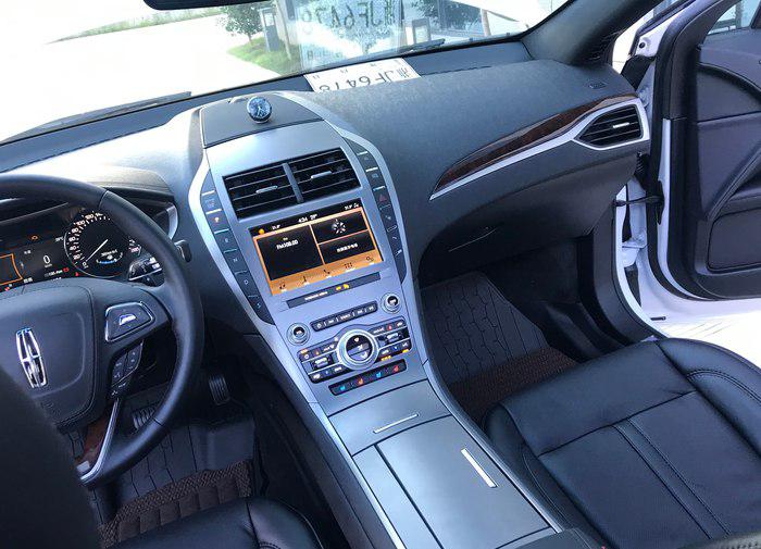 开过林肯MKZ，又买凯迪拉克CT5，对比档次，车主：实力相当_百科TA说