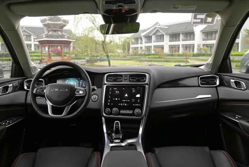 开完马自达CX4，再开领克01，提到体验，车主道出真心话_百科TA说