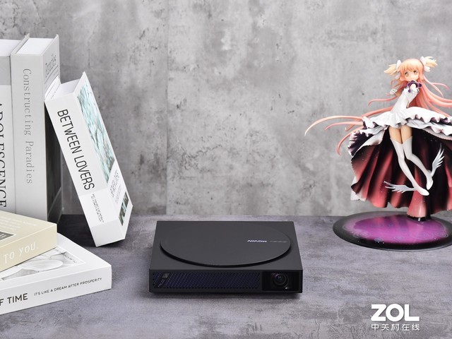 极米MOVIN 01X评测：年轻人的第一台智能投影_百科TA说