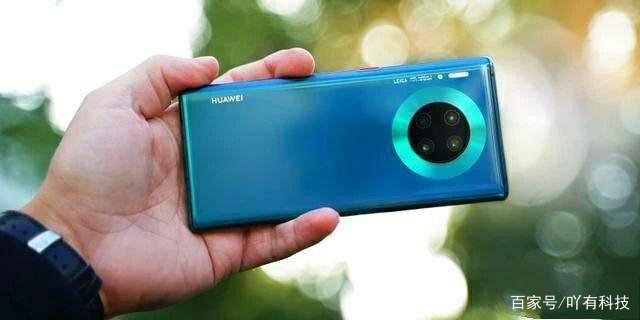 iPhone11与华为Mate 30 Pro，从上手体验来看看该如何选择！_百科TA说