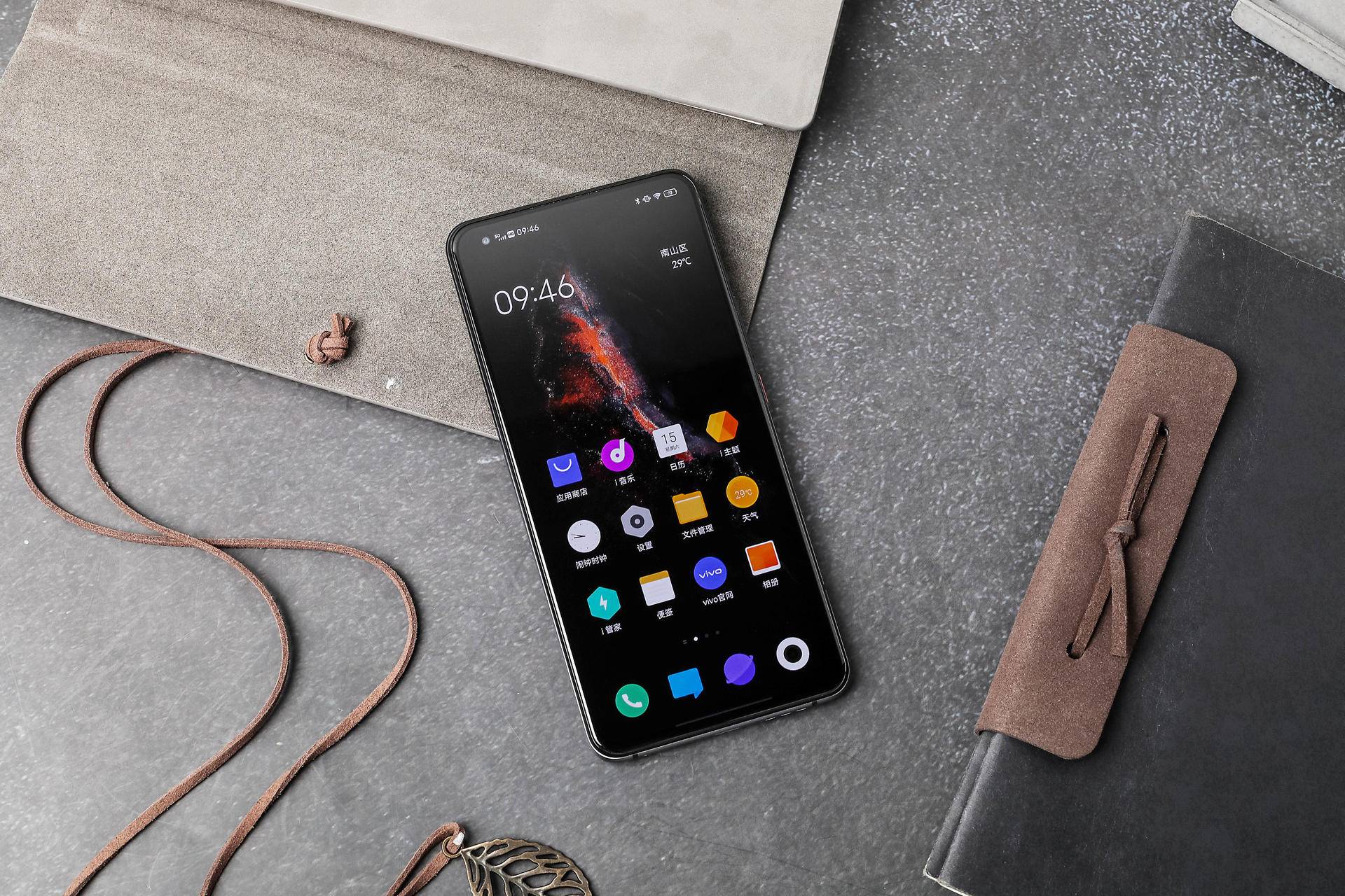 全能旗舰iQOO 5图赏：性能强悍，这就是你想要的款_百科TA说