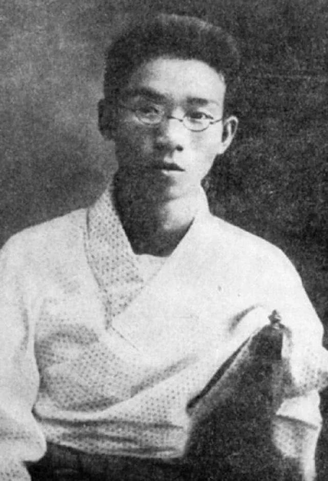 1945年日本已经投降，为啥还要秘密处决郁达夫？_百科TA说