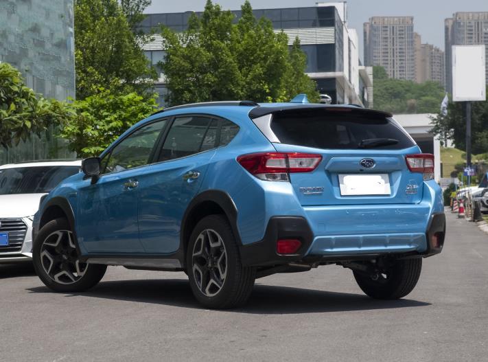 先开斯巴鲁XV，再开红旗HS5，车主说了大实话_百科TA说