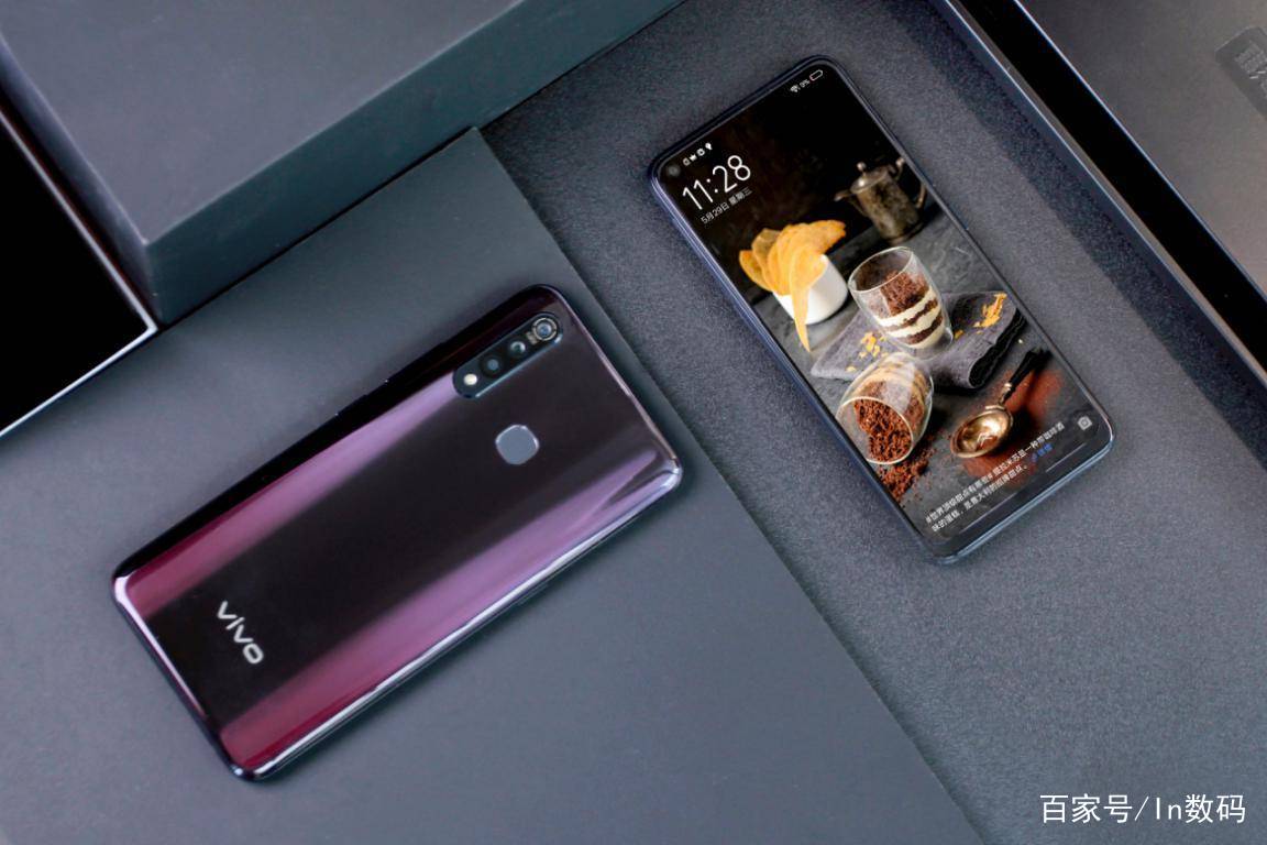 颜值随光而变，性能实力派vivo Z5x图赏_百科TA说