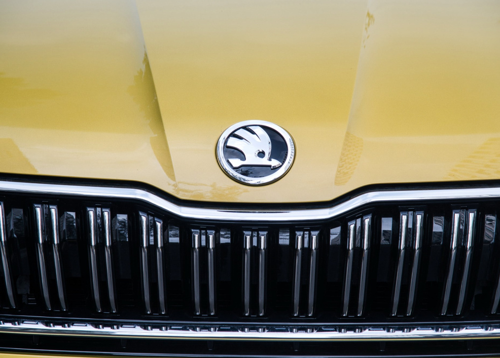 柯米克GT终于火了！116马力+7AT，百里油耗5.8L，8.99万起带国六_百科TA说