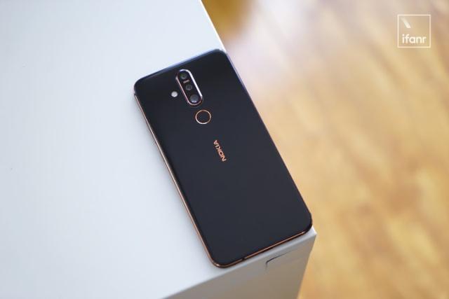 Nokia X71 体验：2199 元的挖孔屏手机体验如何？_百科TA说