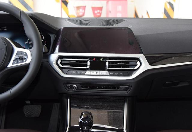 宝马3系买325i，还是325Li？极致操控与特供版的较量_百科TA说