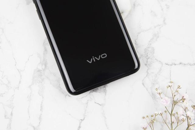 销售额破亿+多平台销量冠军，vivo Z5x成618最佳千元机_百科TA说