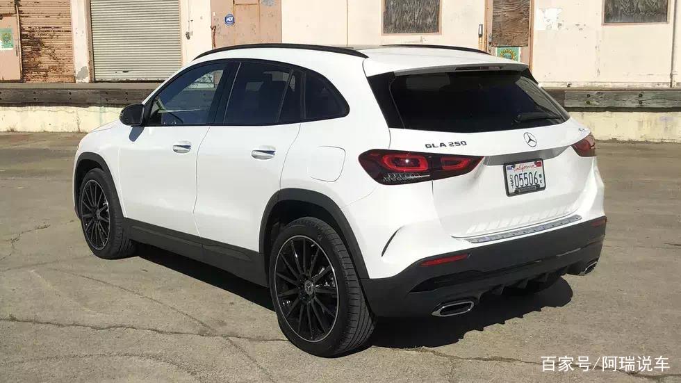 2021款梅赛德斯-奔驰GLA250，外观时尚大气_百科TA说