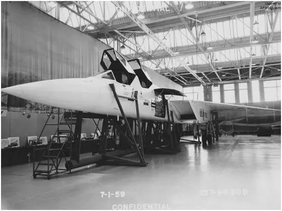 三倍音速的神话：胎死腹中的F108战斗机计划_百科TA说