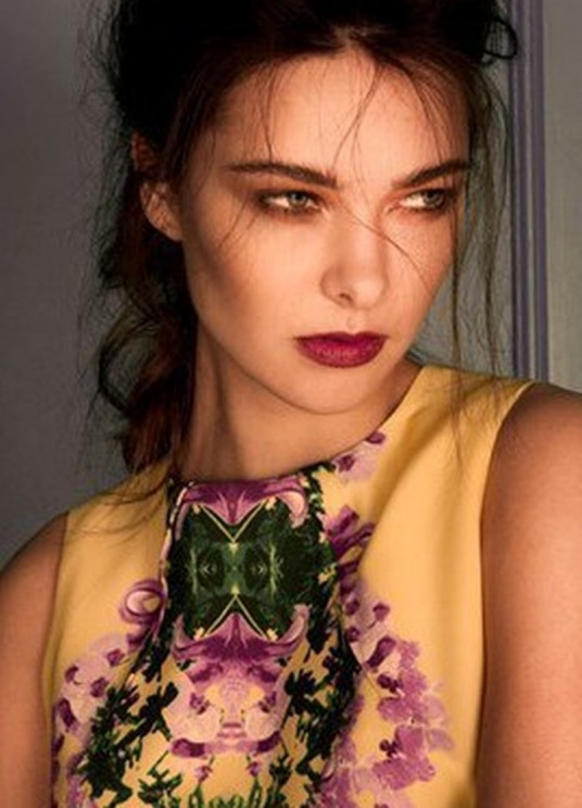 Emilia Fenton_百度百科