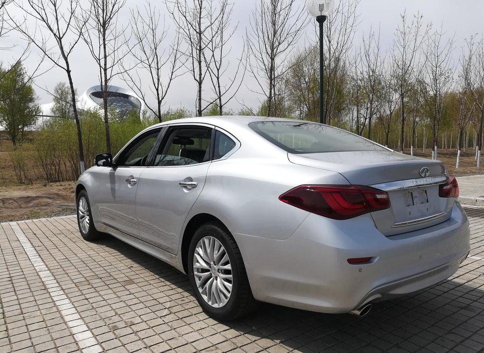 38万如何选车？奥迪A6L和英菲尼迪Q70谁档次高？看完你就领悟了_百科TA说