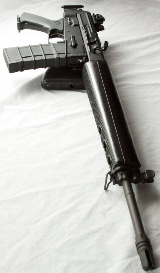 AR-18突击步枪_百度百科