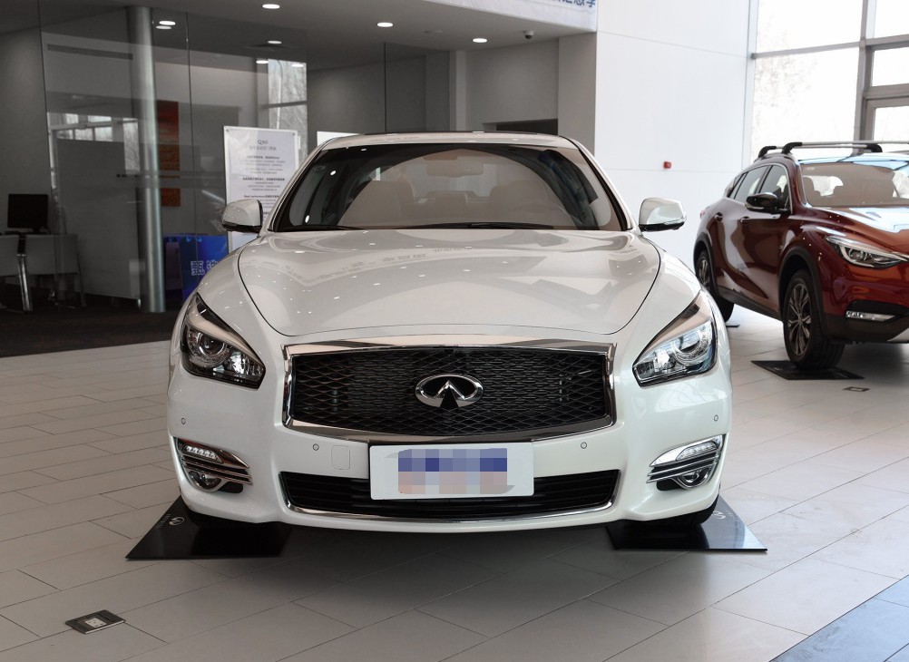 48.8万怎么选车？蔚来ES8和英菲尼迪Q70如何抉择？车主说了真心话_百科TA说