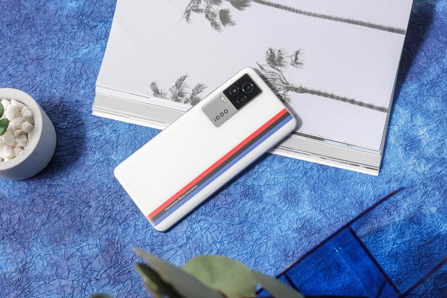 iQOO 7正式发布 骁龙888搭配120W快充 3798元起_百科TA说