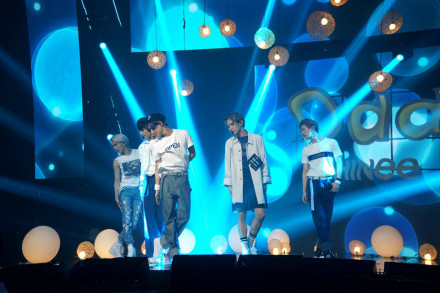 View（SHINee演唱的歌曲）_百度百科