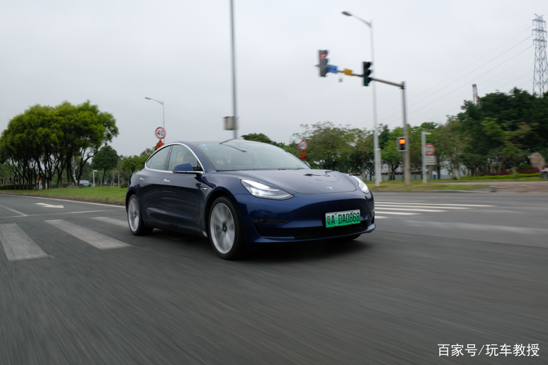 红旗HS5高端大气/本田CR-V口碑好 20万落地买谁更合适？_百科TA说