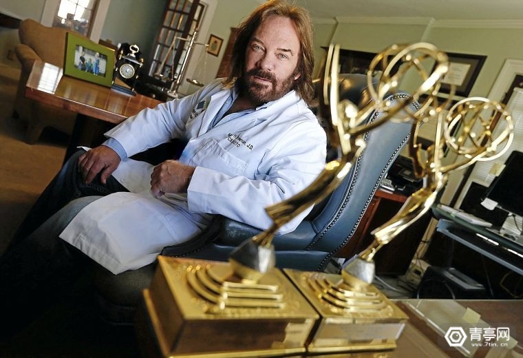 Ocutrx推出首款可改善黄斑变性症的AR眼镜：Oculenz ARwear_百科TA说