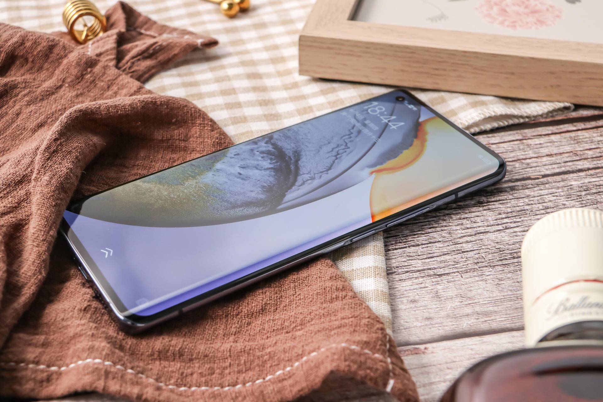 vivo X50Pro如何做到仅靠外观就能吸粉？_百科TA说