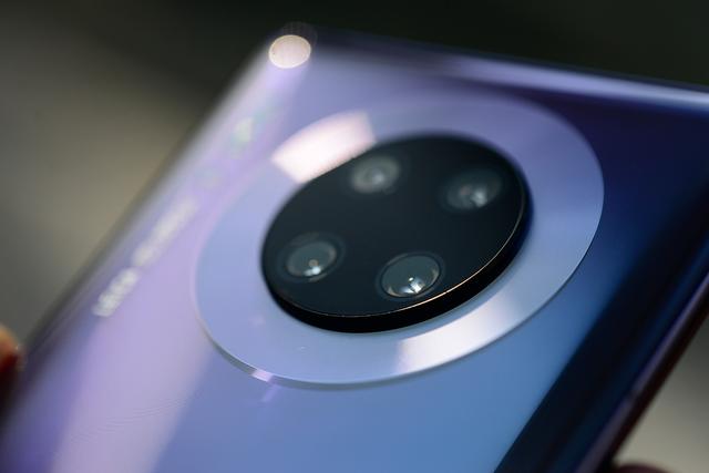 荣耀V30系列这次除了5G还有另一大法宝，RYYB镜头到底好在哪？_百科TA说