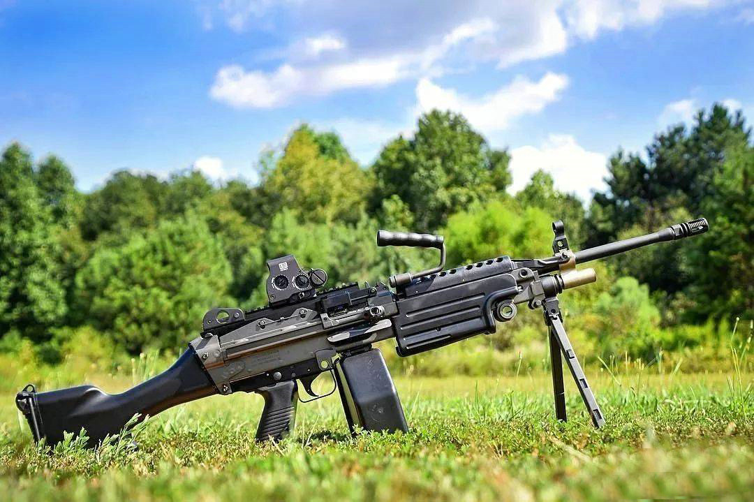 M249机枪（美国军队装备班用轻机枪）_百度百科