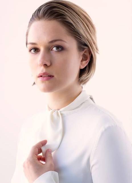 Emily Vere Nicoll_百度百科