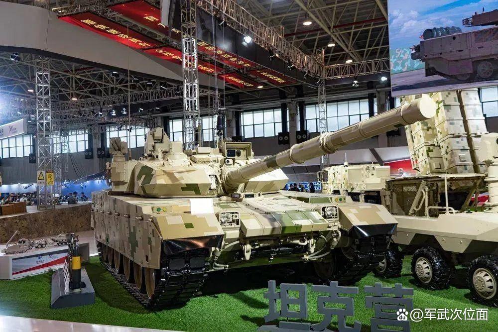 厉害了！中国VT-4A1主战坦克亮相航展，多项升级堪比第四代坦克_百科TA说